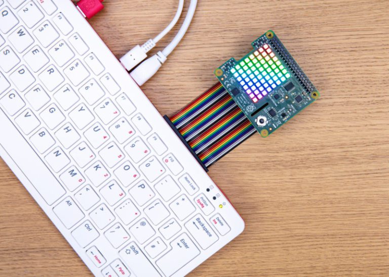 Raspberry Pi 400 – vollständiger Desktop PC in Tastatur integriert