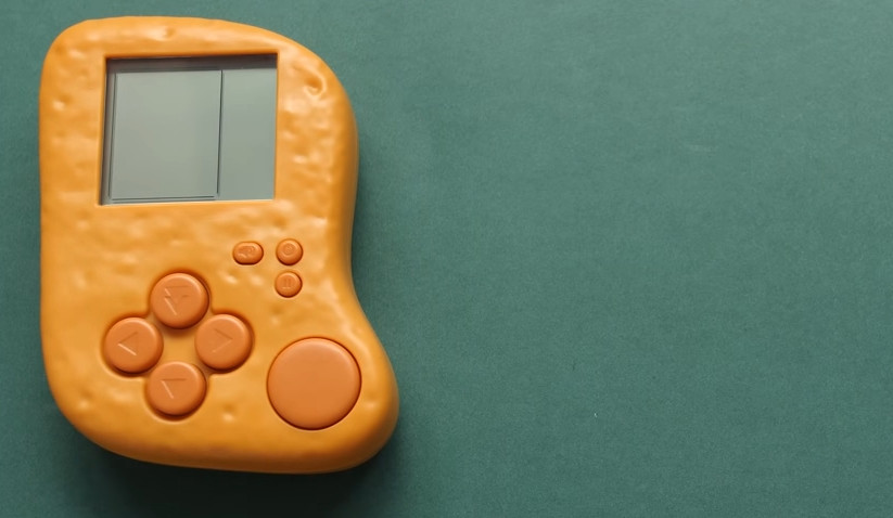 Spiele Doom auf einem Chicken Nugget – Ideen haben die Leute :)